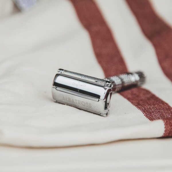 Non-Toxic Eco-Friendly Razors & Shaving Cream – In On Around